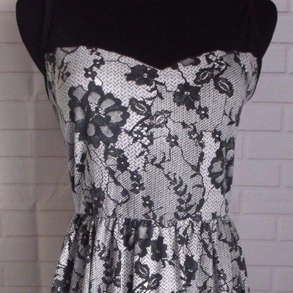 tea n rose | Dresses | Tea N Rose Lace Print Dress | Poshmark